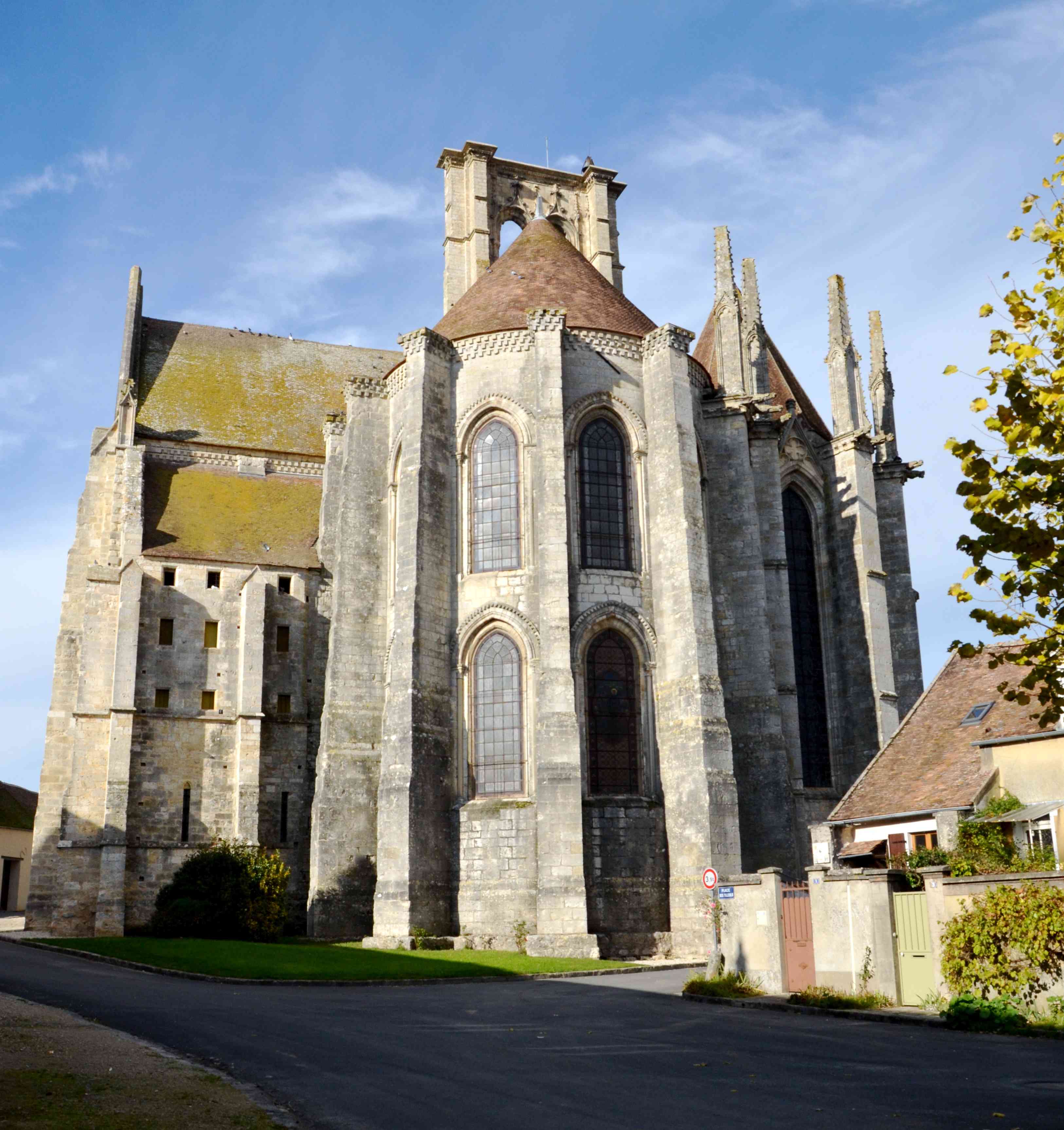 Eglise Saint-Mathurin - Site du village de Larchant
